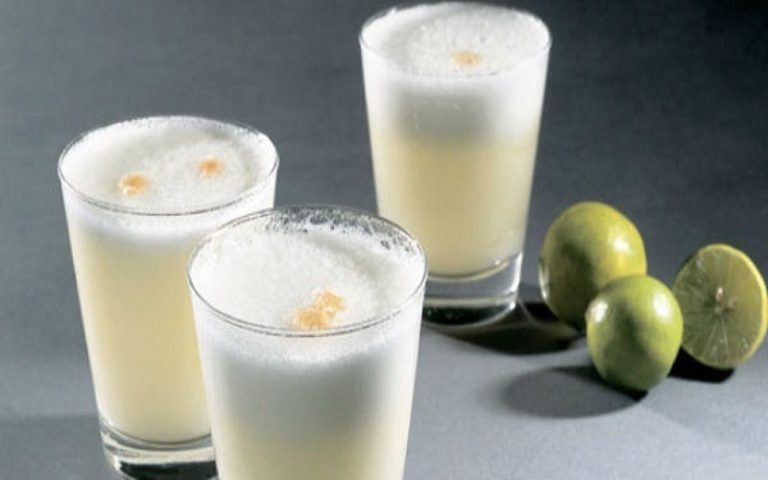 Cómo Preparar El Tradicional Pisco Sour Peruano Receta Fácil